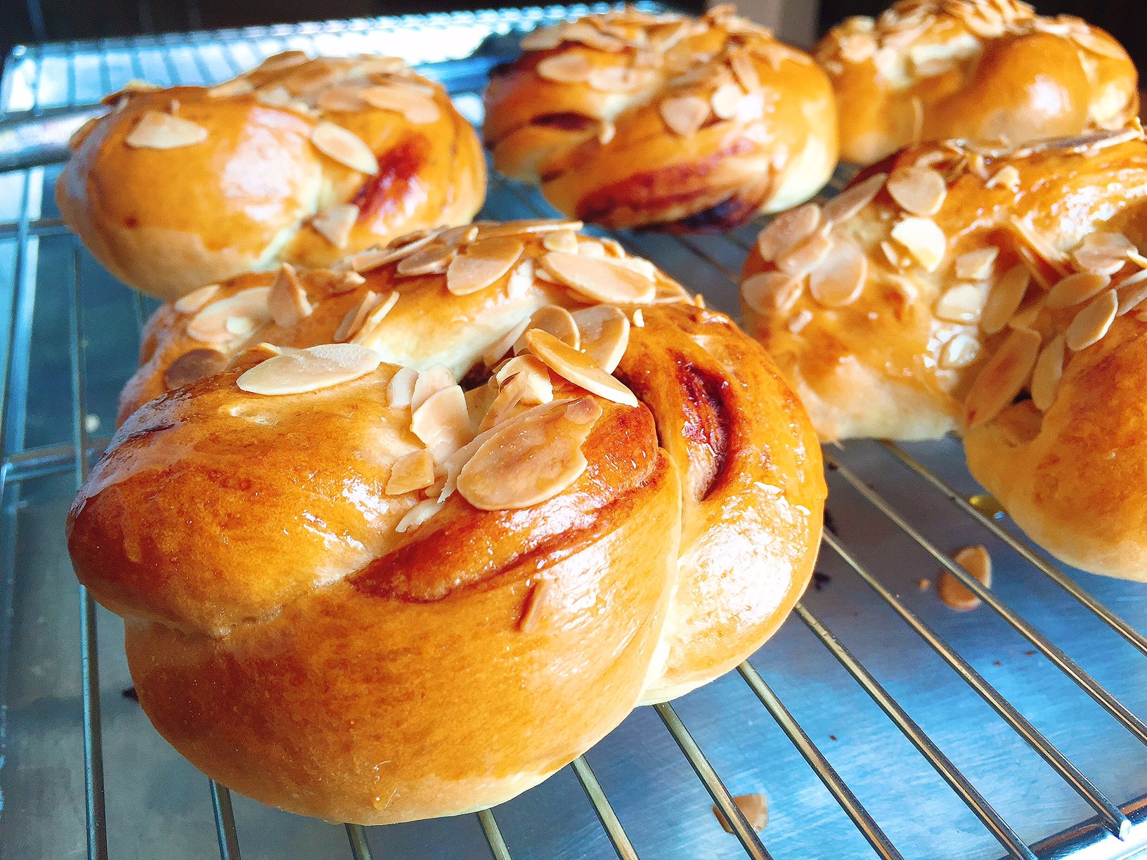 Resep Roti Coklat Kacang Almond Lembut | TokoWahab.com