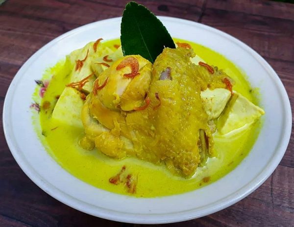 Resep Opor Ayam Gurih Khas Lebaran