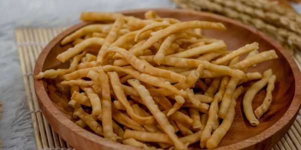 Cara Membuat Resep Kue Bawang Renyah Crunchy Untuk Lebaran